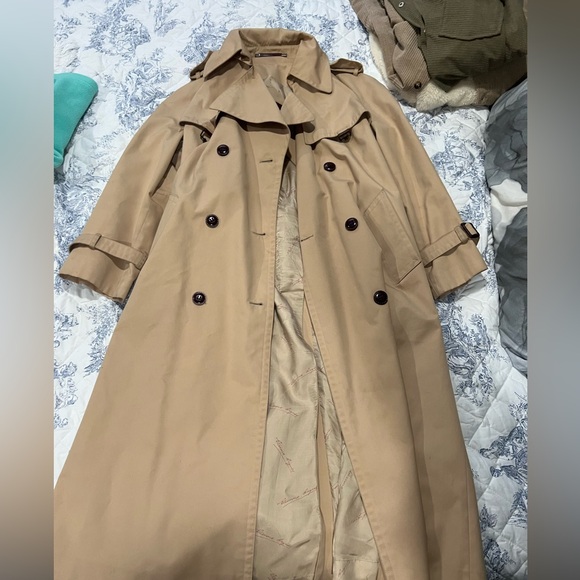 Etienne Aigner | Jackets & Coats | Vintage Etienne Aigner Trench Coat ...